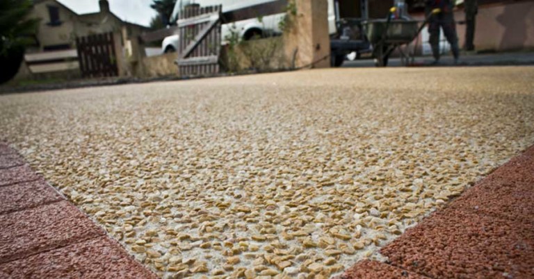 Béton lavé: Prix - Pose - Nuancier - Usages - (Devis gratuit ...